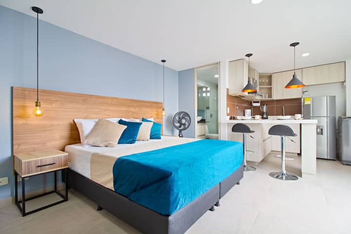 Studio In La Frontera El Poblado, With Balcony! - Medellín