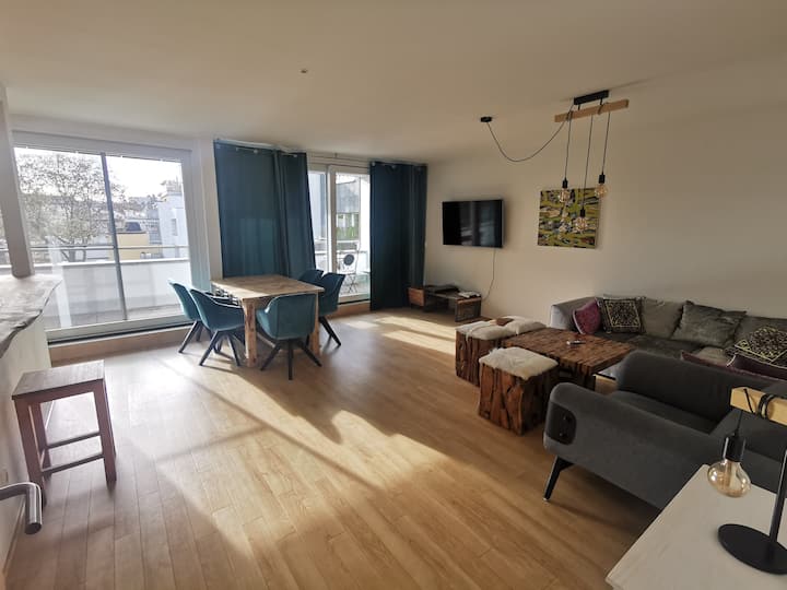 Schöne Wohnung In Düsseldorf - Zentrale Lage - Düsseldorf