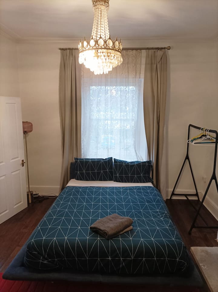 (U5) Unique 2 Bedroom Room - London