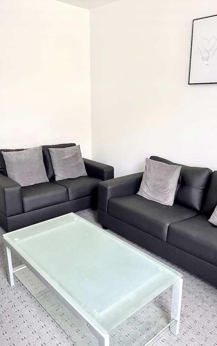 Private Bedroom Space Near Barnsley Hospital - Barnsley