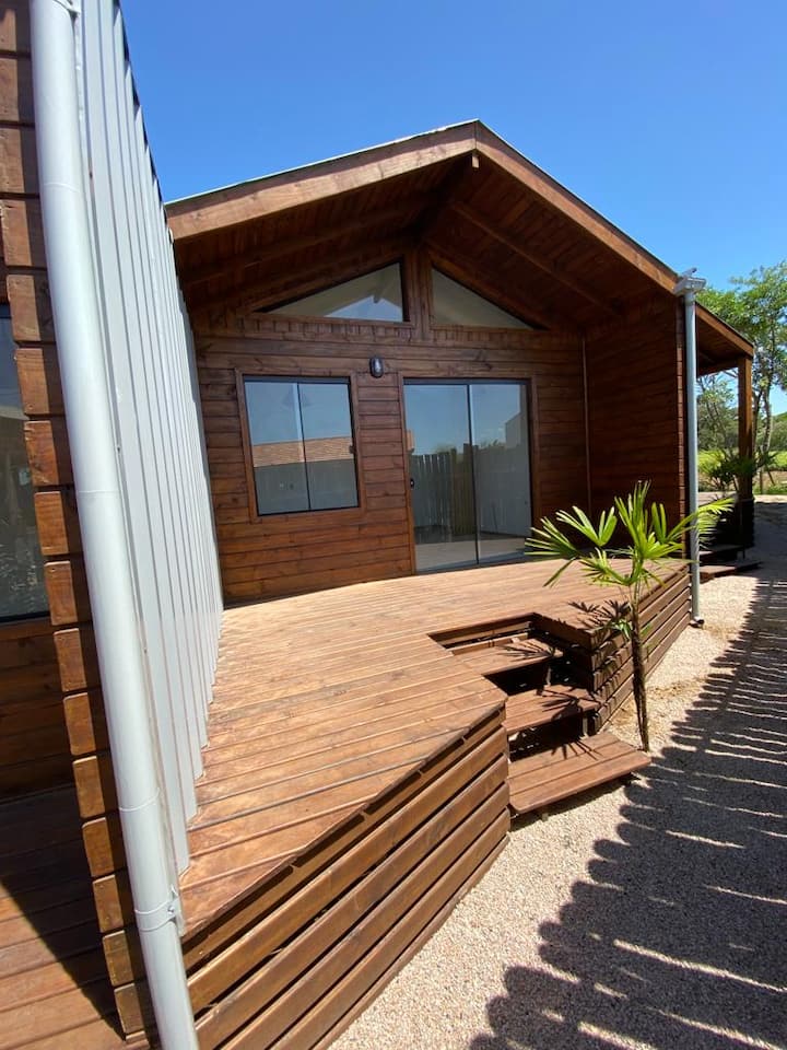 Cabana Belíssima Com Estacionamento Incluído - Imbituba