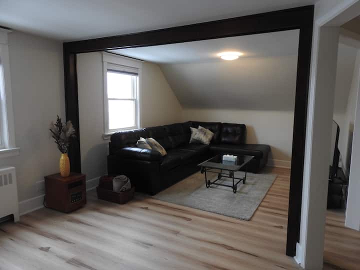 Spacious 2-bedroom In Industrial Hamilton. - Hamilton