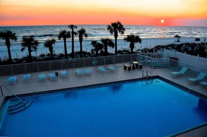 2bd/2.5ba 2-story Beach Haven Pet Frndly W/ Cart! - Panama City Beach, FL