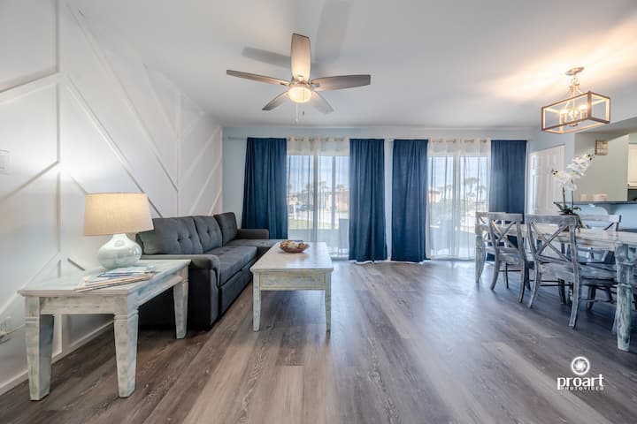 2 Bedroom/1 Bathroom ,3 Pools , Ground Floor - Destin, FL
