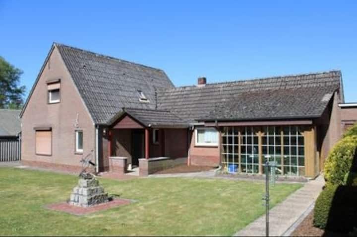 Ferienhaus / Handwerkerzimmer Ruhig Nähe Aurich - Aurich