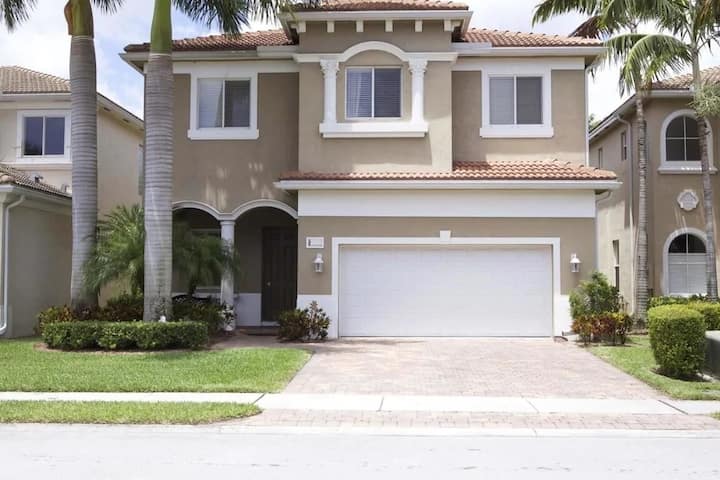 Luxury House 5 Rooms Beautiful Area Quiet & Safe - Boynton Beach, FL