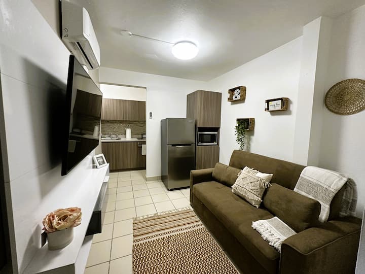 L17-c2: Lovely 2 Bedroom Apt Close To Everything. - Gurabo
