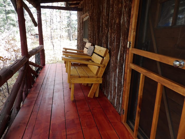 Henry Cabin - El Porvenir Cabins - Hermits Peak - Storrie Lake State Park, Las Vegas