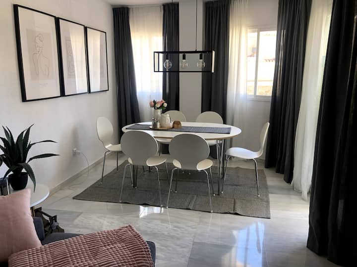 Casa Diana,
Moderne Wohnung In Strandnähe - Salobreña