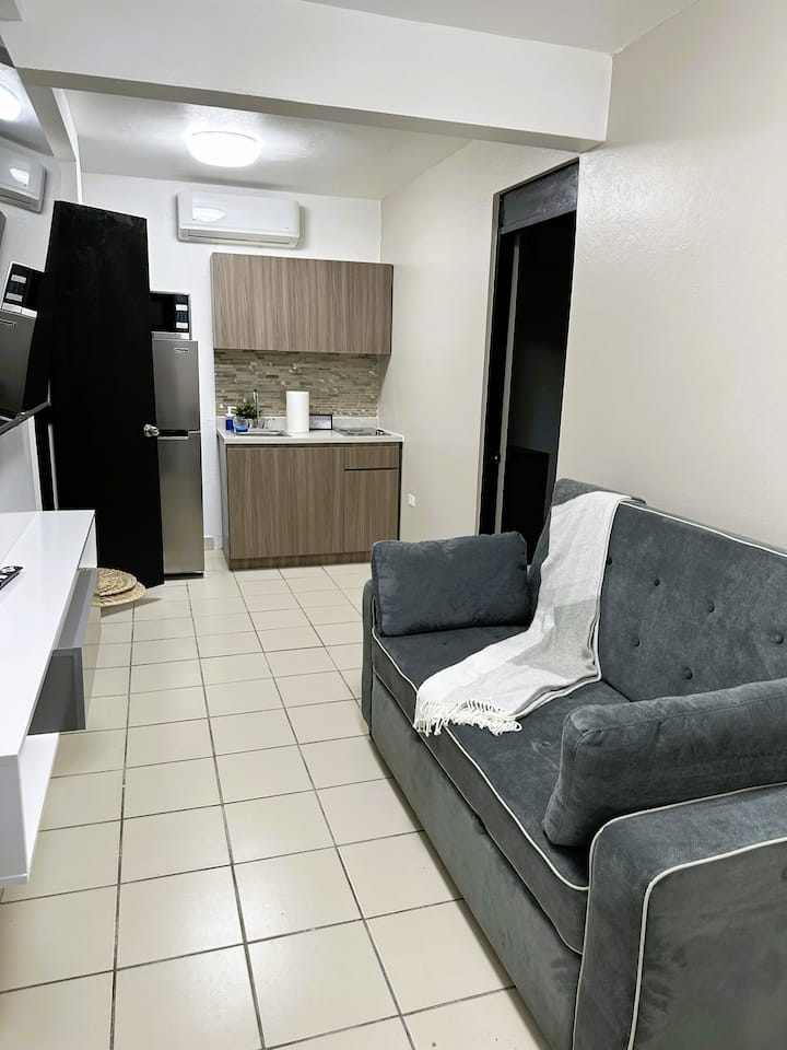 L17-c3 Stylish 1-bedroom Apartment With Kitchen. - Caguas