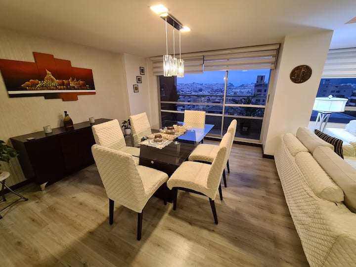 Moderno Departamento - El Bosque Vista Panorámica - Quito