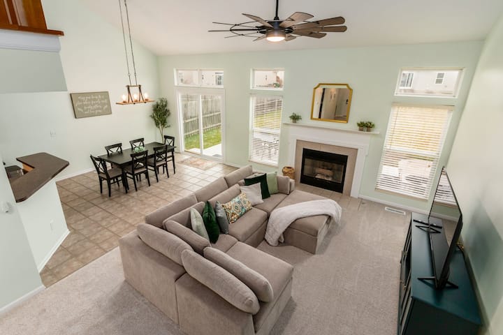 Spacious Home | Game Room | Garage | Quiet Street - Columbus, OH