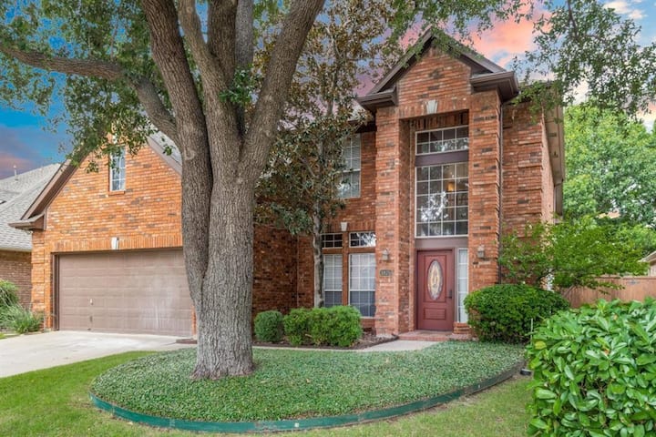 Home Sleeps 8+ Quiet Neighborhood - Carrollton, TX