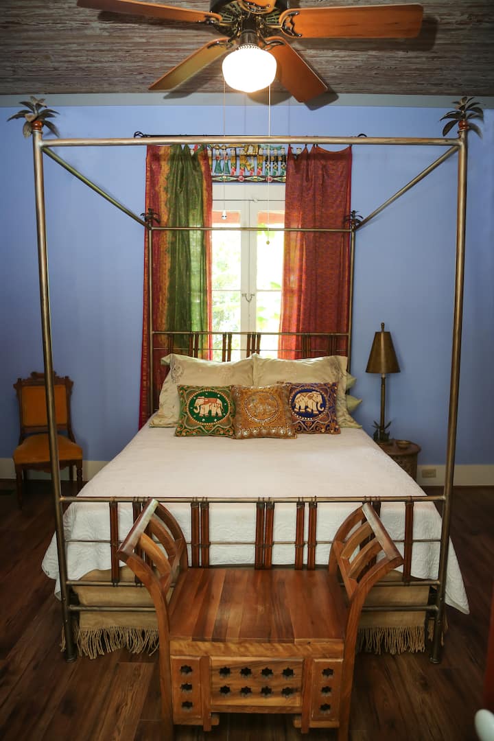 Maison De Lionne Crown Suite - Breaux Bridge