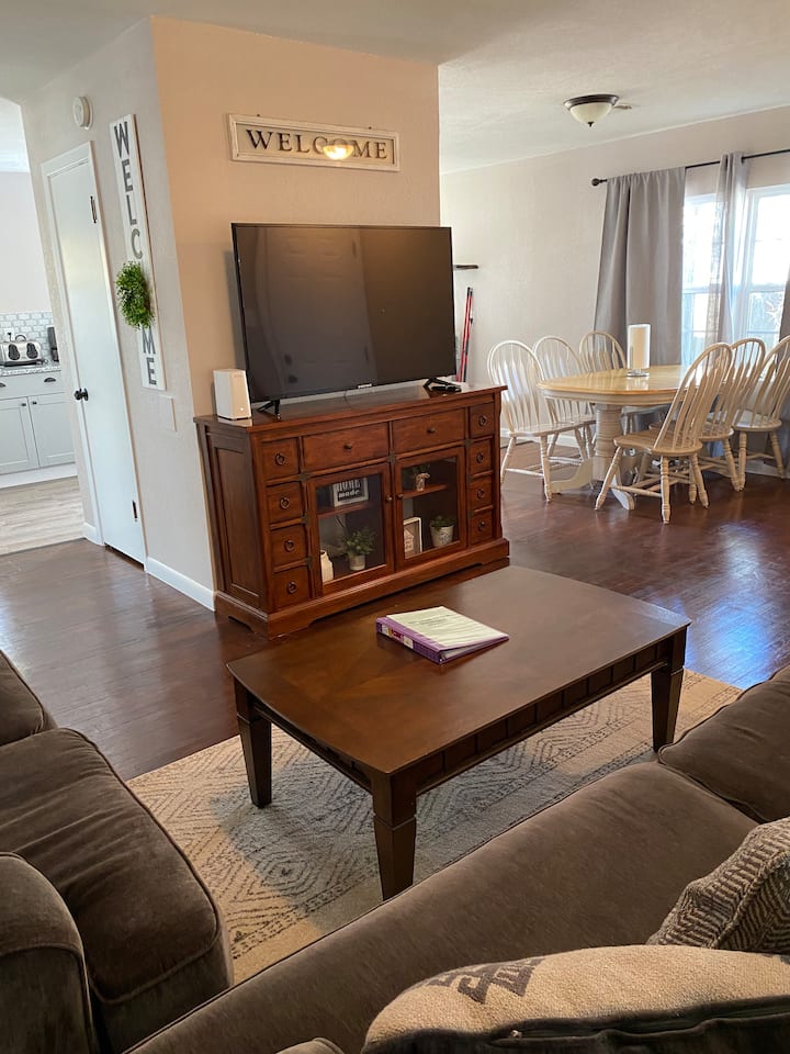 Welcome To Our Sunnyside House - 애머릴로