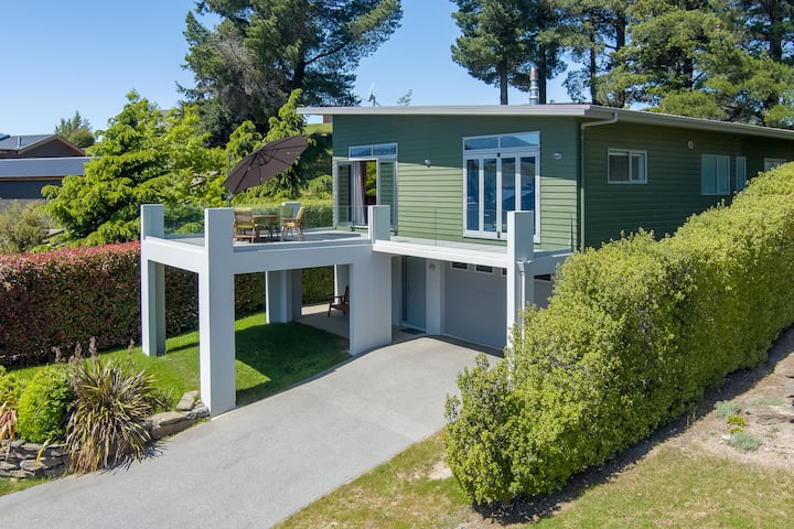 Amazing Views Of Lake And Mountains On Bovett - Wanaka