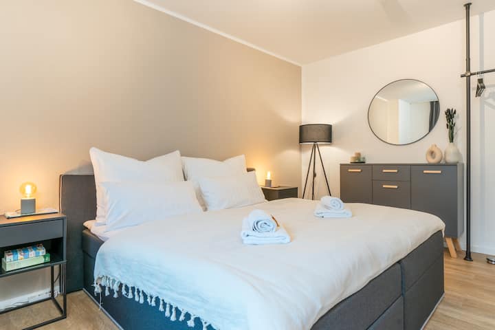 Shiny Homes | Modern Living In The City Center - Neuenkirchen