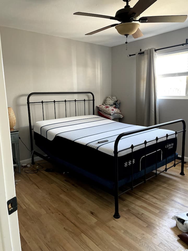 Private Bedroom W Attached Bathroom In Lovely Lodi - Lodi, CA