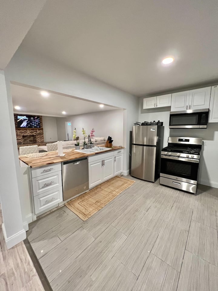 Spacious 3 Bedroom House - Shreveport, LA