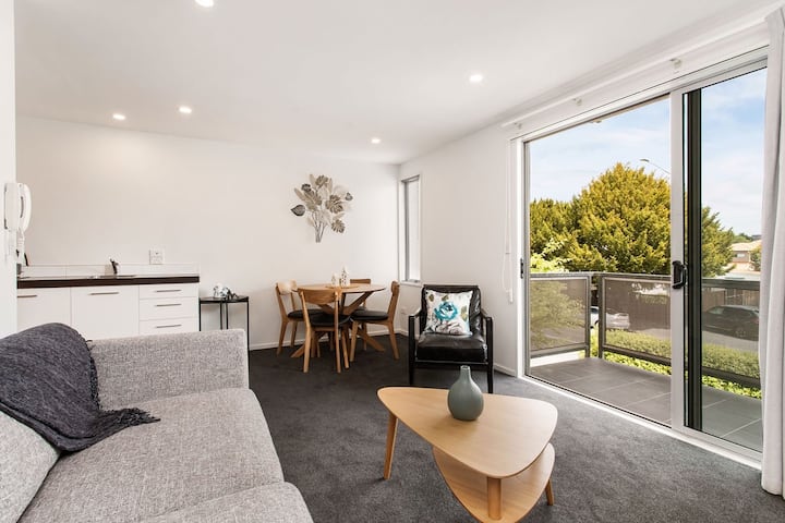 Free Secure Park Cbd Location 2 Bdrms 5 Mins Cbd - 