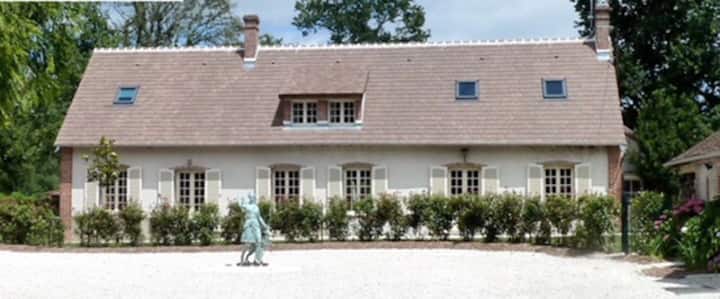 Salle De Réception Climatisée Et Gite De Groupe - Loiret