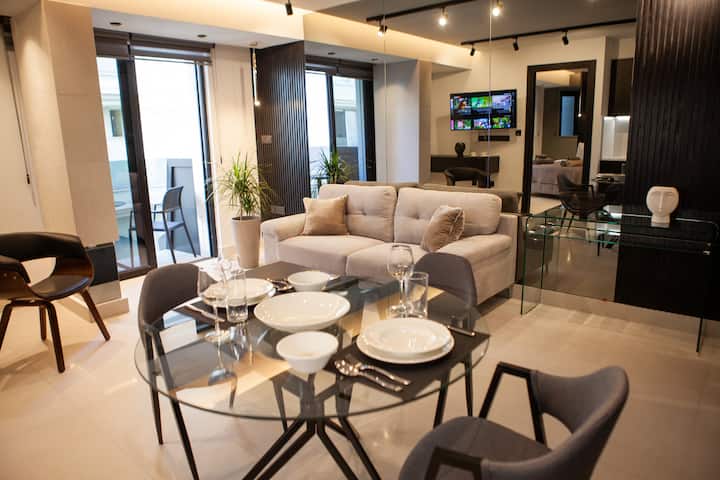 Stylish Two Bedroom Two Bathroom Apartment In Town - Larnaca