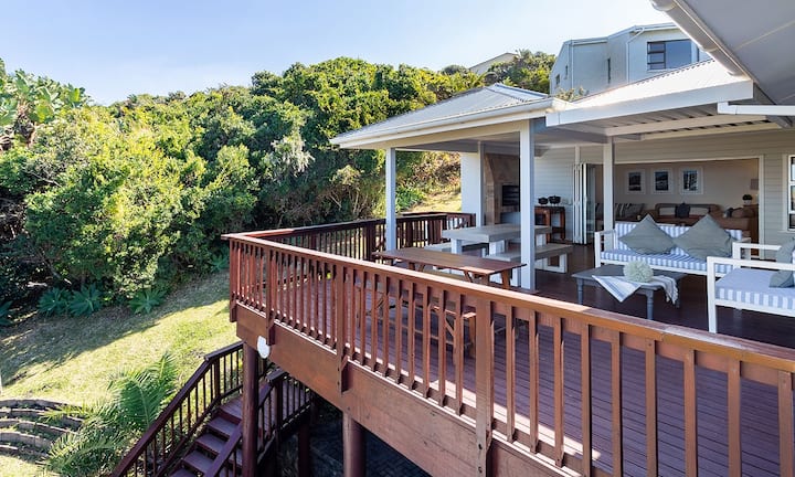 A Stunning Beach Home, Where Memories Are Made! - Morgans Bay