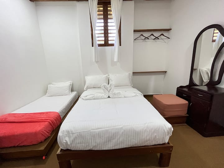 Room In A Medicinal Plantation Guesthouse - Thekkady