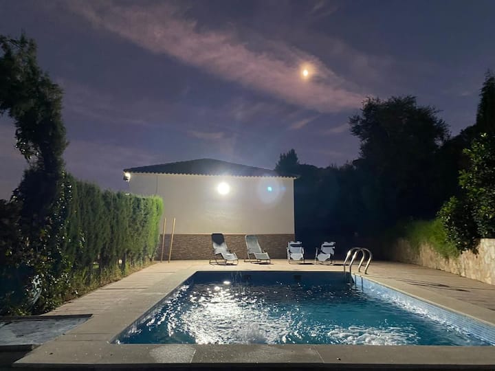 Agradable Casa Rural Con Piscina - Puerto Serrano