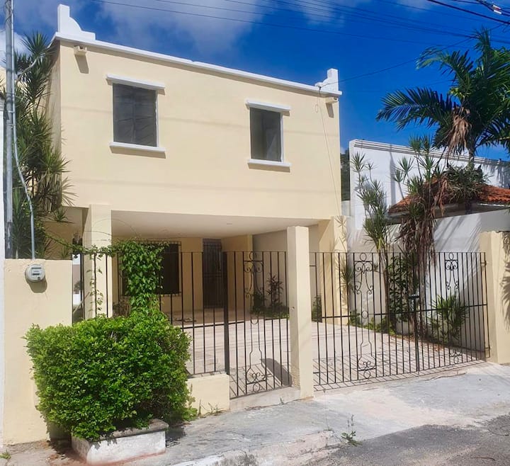 Casa Con Alberca “Los Amigos” - Mérida