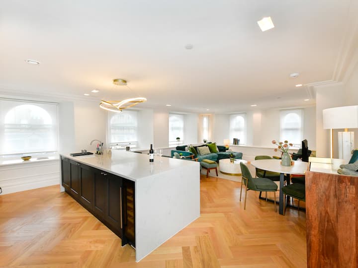 Luxury Apartment In Historic Building–cardiff Bay - Cardiff