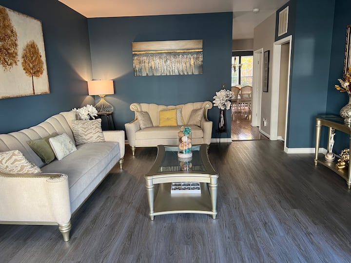 Cheerful 2bedroom Townhouse With Free Parking. - Stafford, VA