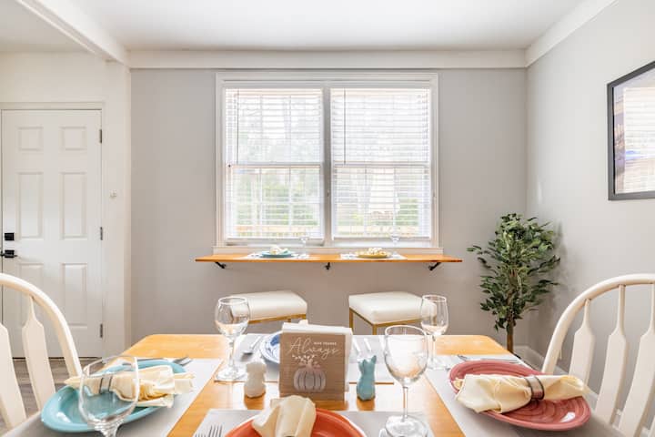 King Beds - Bungalow Downtown Cola - Columbia, SC