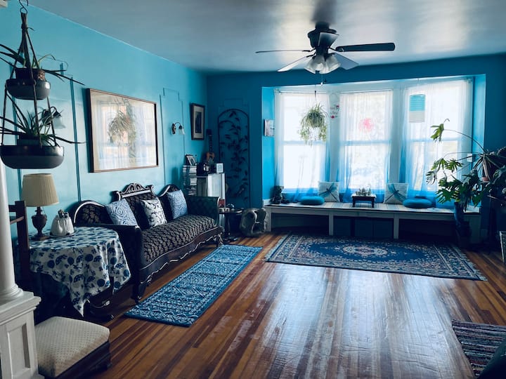 Town Center Spacious Apt, Family Friendly - Hudson, NY