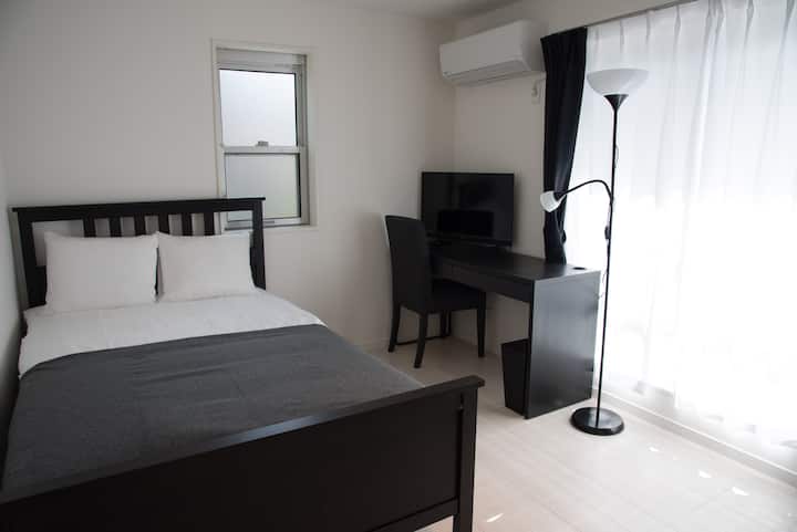 Basic Stay Sugamo, A 5-minute Walk From Nishi-sugamo Station / Ikebukuro 16 Minutes / 1 Semi-double Bed + Pc Desk, Free Wi-fi - Tokyo