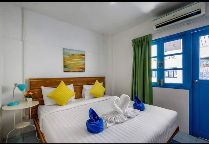 The Balcony Bliss Deluxe Room Next To Beach - Patong Beach