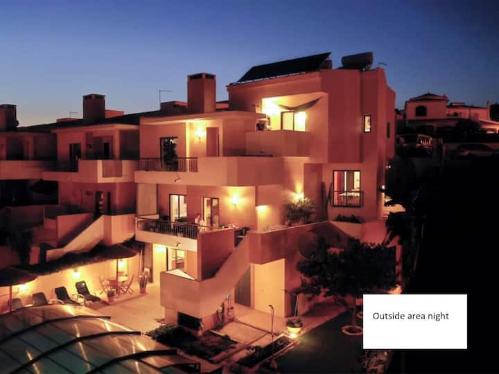 Casa Lua* Lagos Centre Room 4 With A/c And Pool - Lagos