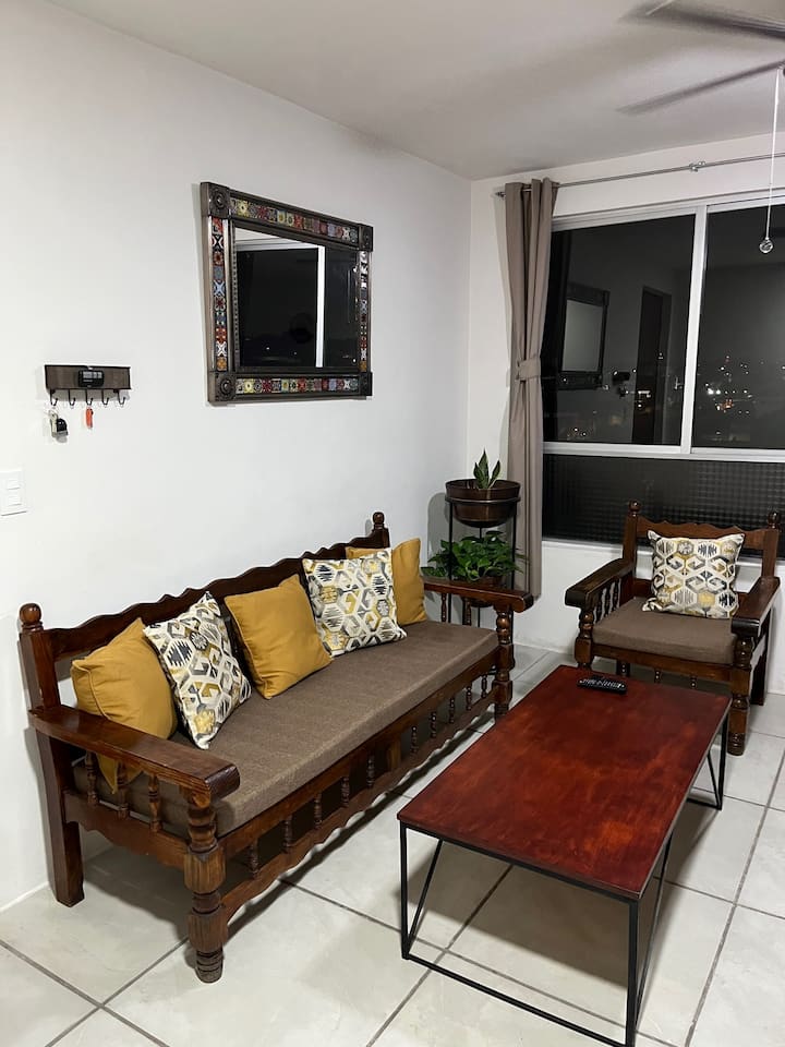Downtown Apt. In Gdl, Shared Pool*,limited A/c* - Guadalajara