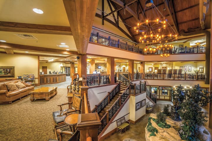 Glacier Canyon Resort 2 Bedroom - Lake Delton, WI