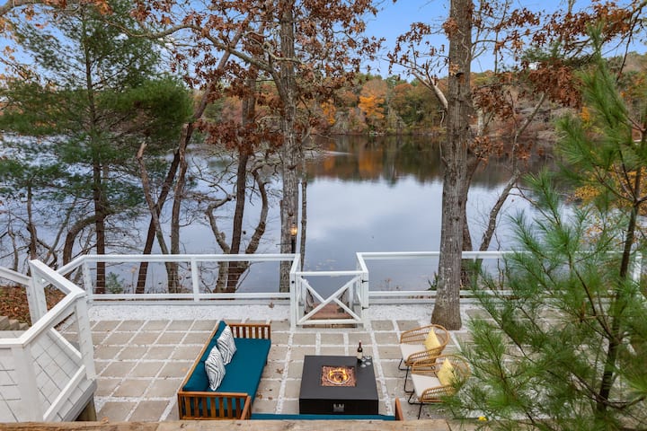 Peaceful Waterfront Cottage- Kayak In Own Backyard - Falmouth, MA