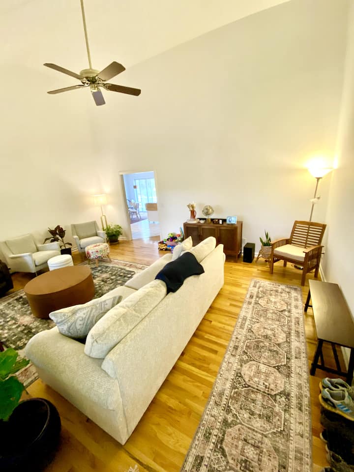 Family-friendly Getaway Walk To Beach In Private Community, W/ Park, Playground - Southold, NY