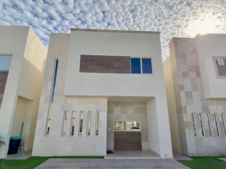 Cozy Home W/pool. 5 Min To Airport & Consulate - 에르모시요