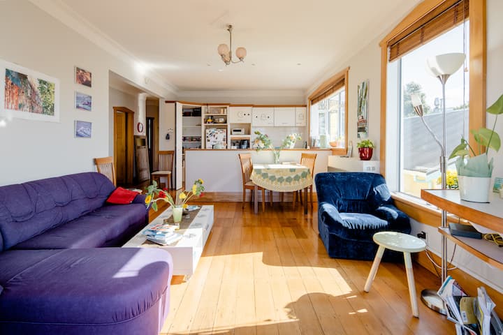 Shared! Beach House Overlooking 3 Seas - Wellington