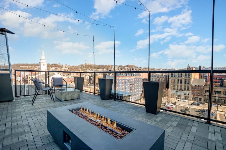 The Penthouse- Heart Of Otr W/rooftop Terrace - Cincinnati, OH