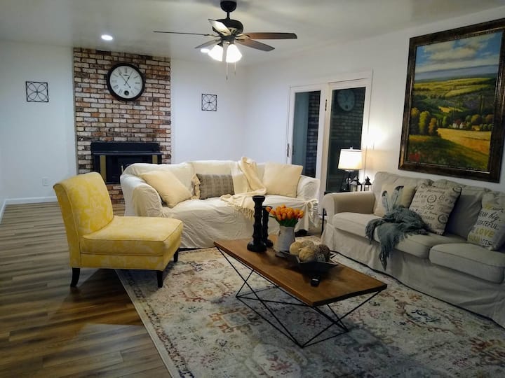 Home W/king Size Bed, Close To Dt And St Helena - Santa Rosa, CA