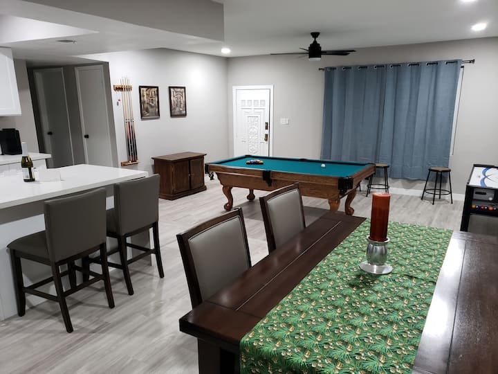 Quiet 3 Bedroom Short Distance To Las Vegas Blvd - Las Vegas, NV