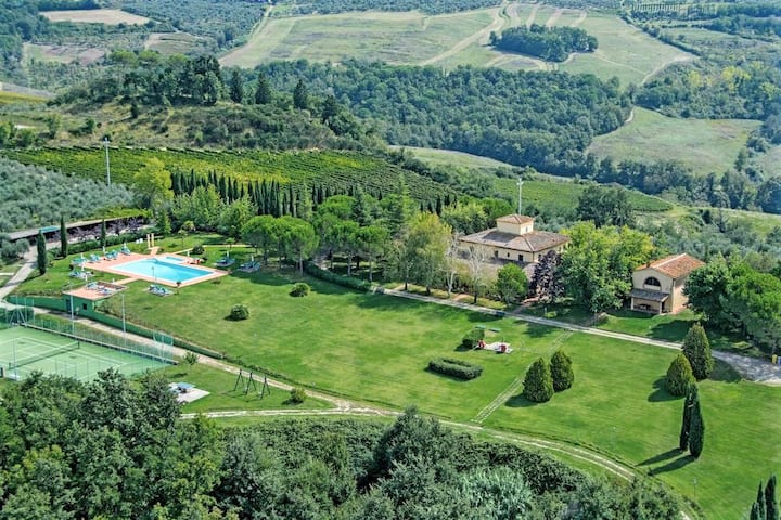 10 Appartamenti - Tennis, Pool - Chianti - Empoli
