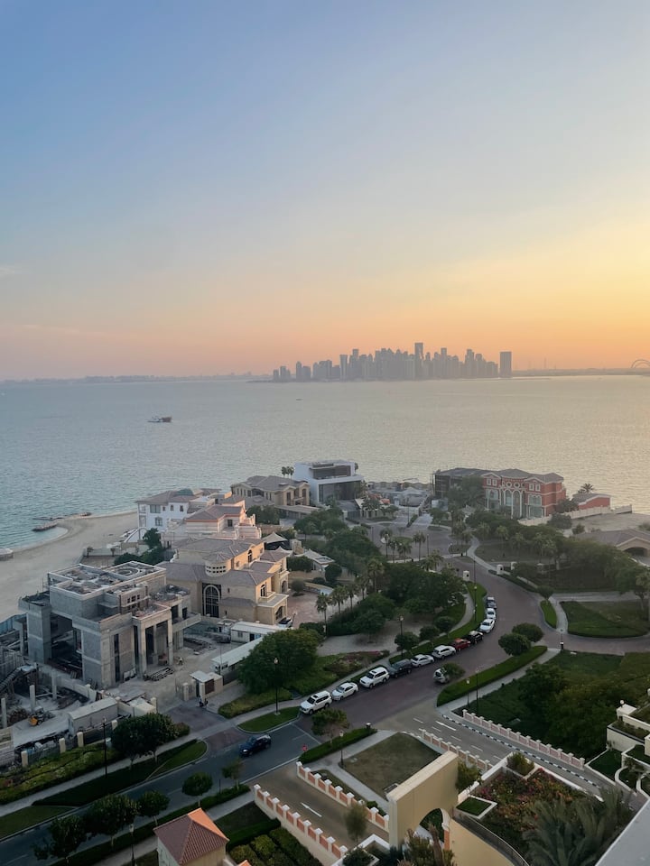 New 3 Bedroom Apartment With Sea View In The Pearl - カタール