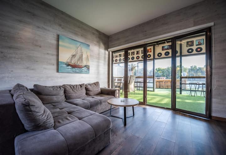 Cunami House 8 - Belgrado