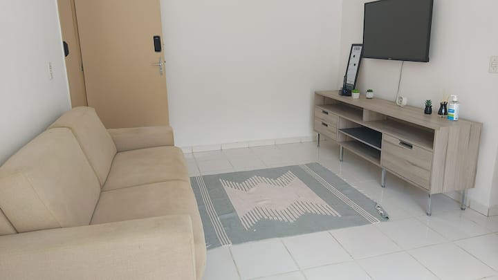 Apartamento Para 4 Pessoas, Com Garagem Coberta. - Cuiabá